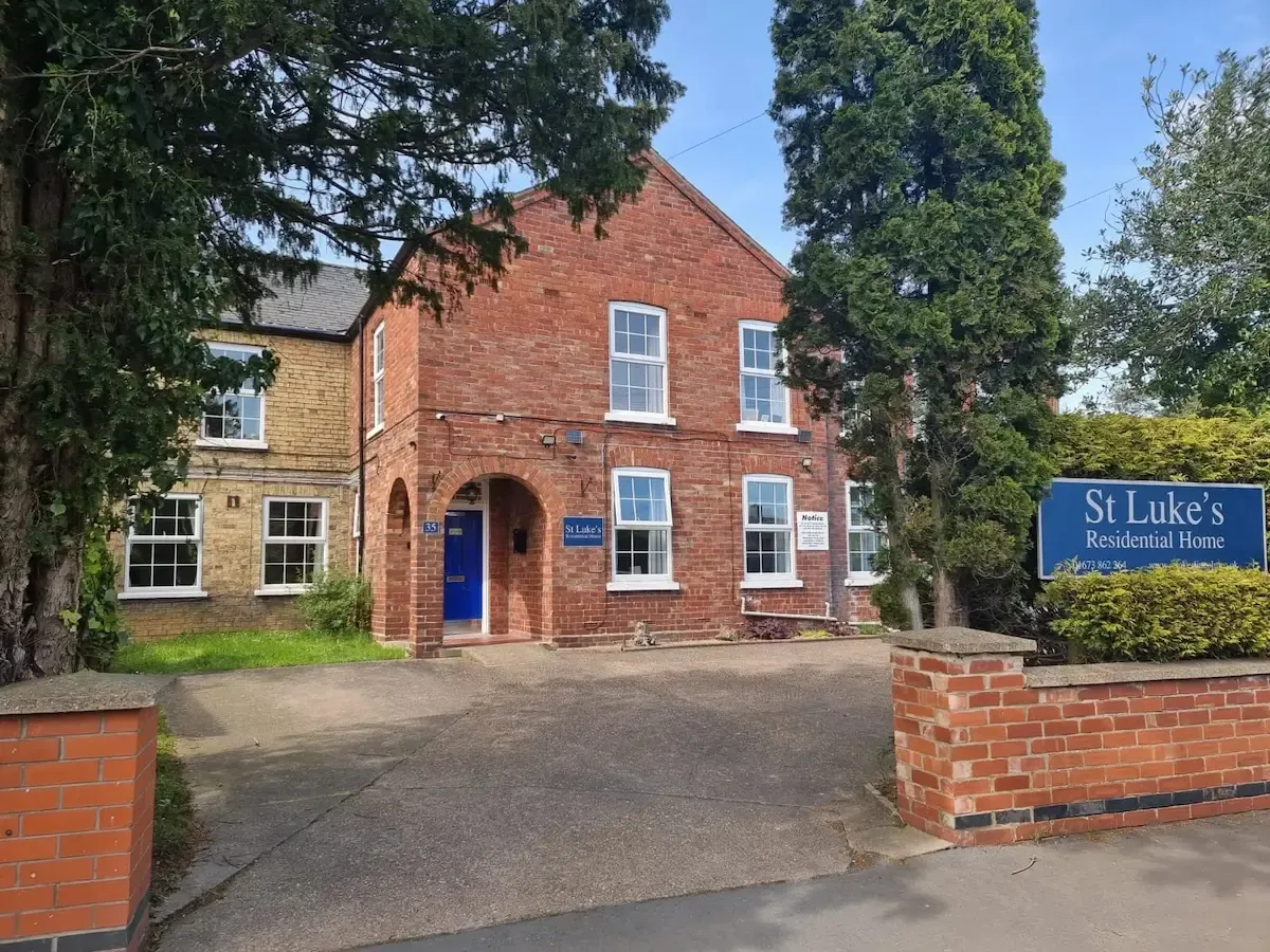 Average Age To Go Into a Care Home | Key Care Home Statistics | Lottie